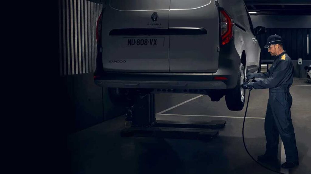 Renault Vans | Business Contract Hire | Holden Group